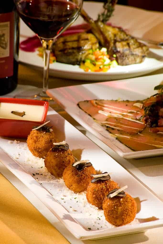 Ferraro's Italian Restaurant & Wine Bar | Las Vegas, NV
