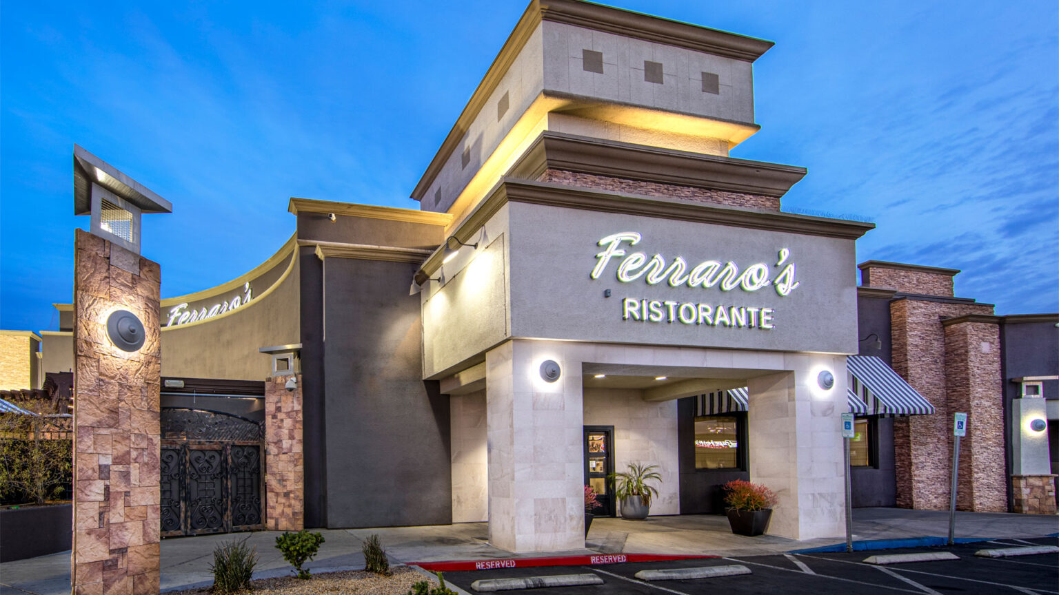 About Ferraro's | Las Vegas Italian Restaurant